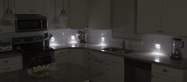 LED Outlet Cover Guidelight - With Automatic Sensor by SnapPower ...