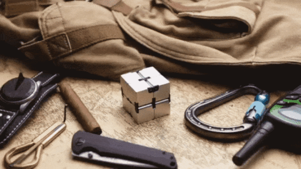 Infinity Cube - The Most Luxury Fidget Toy - Legit Gifts